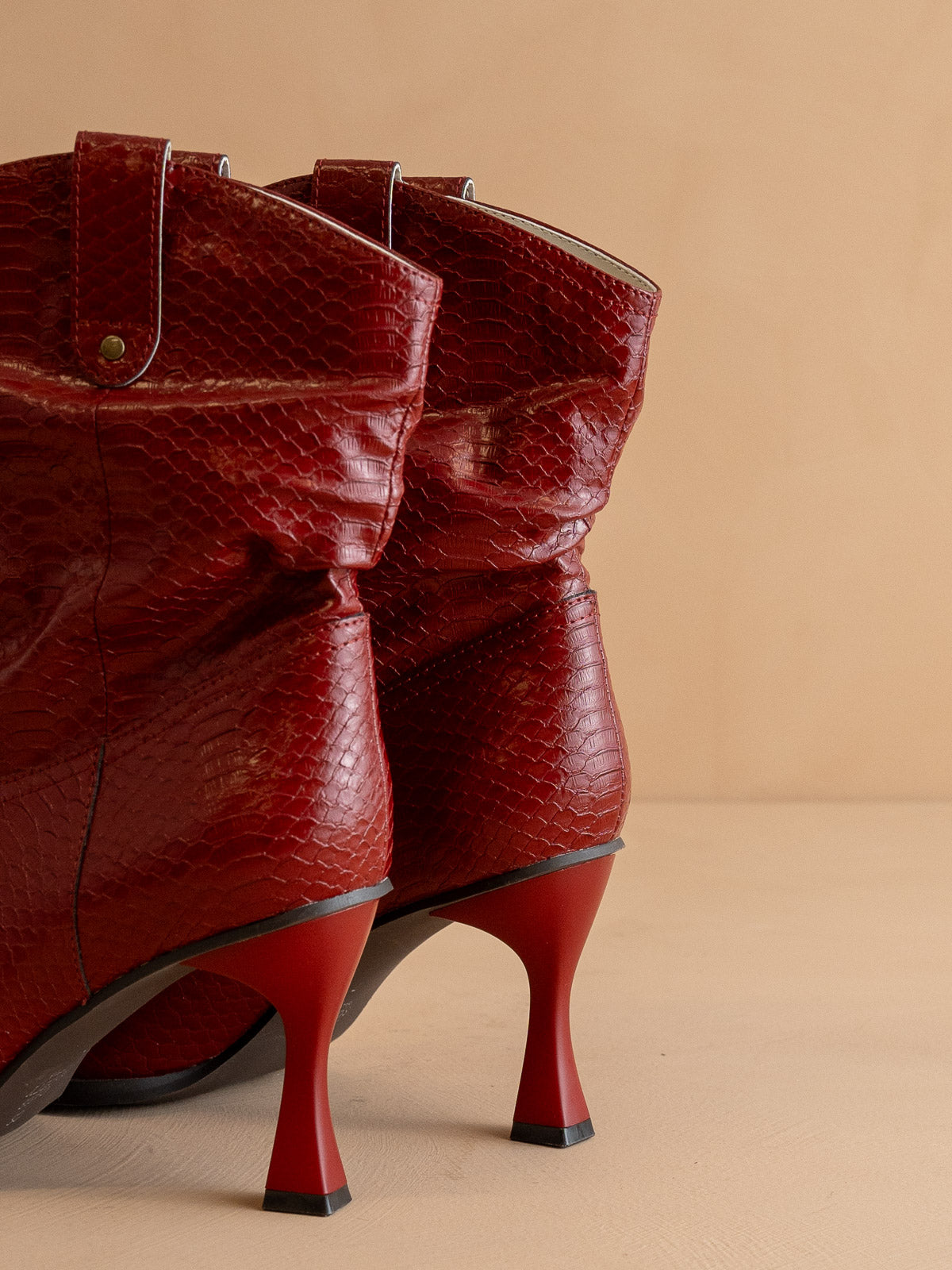 The Jolene | Red Kitten Heeled Western Boot *FINAL SALE* – Oasis Society